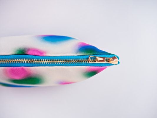 Gradient Zip Pouch – The Wraperie
