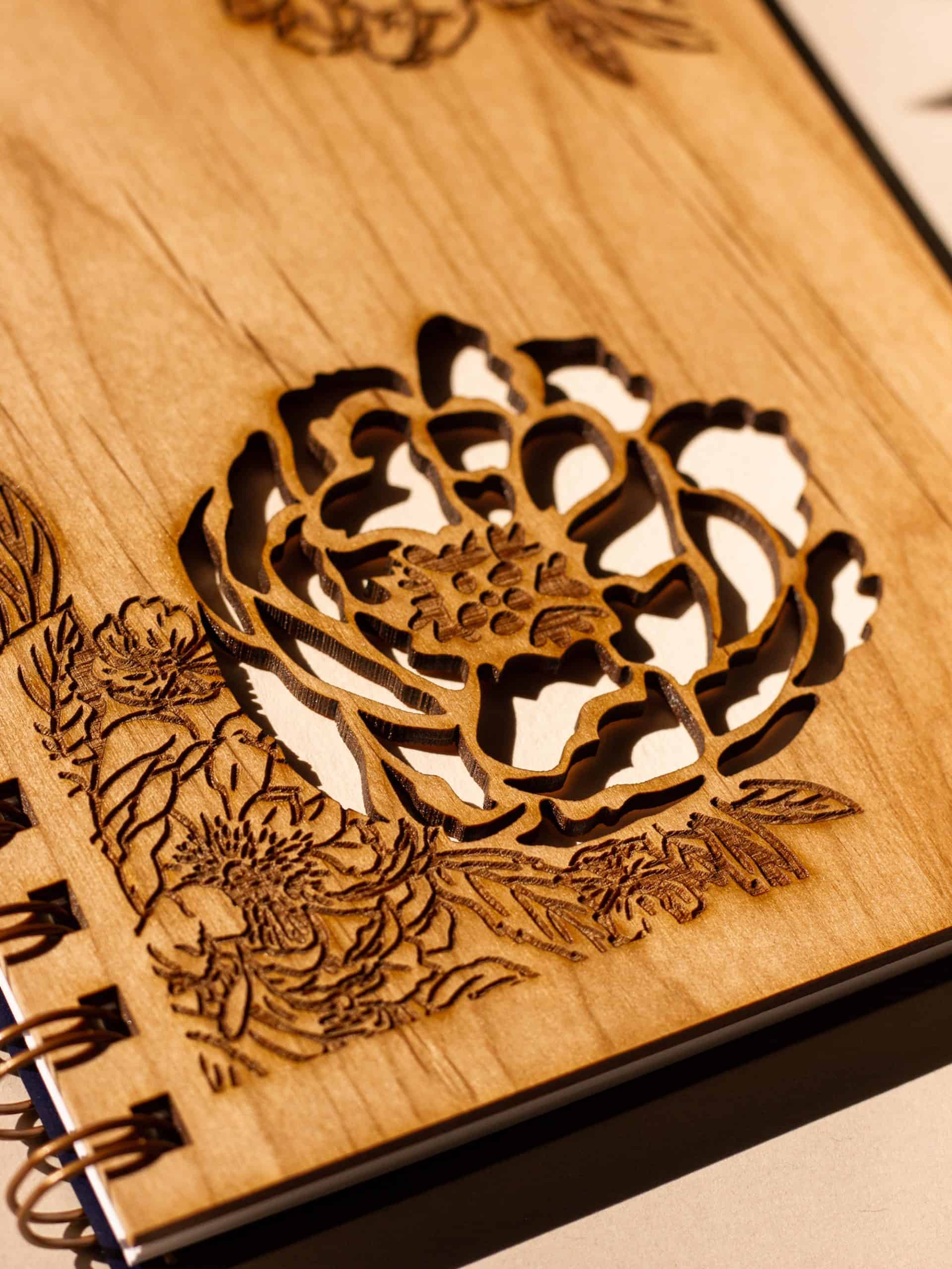 Peonies wooden journal – The Wraperie